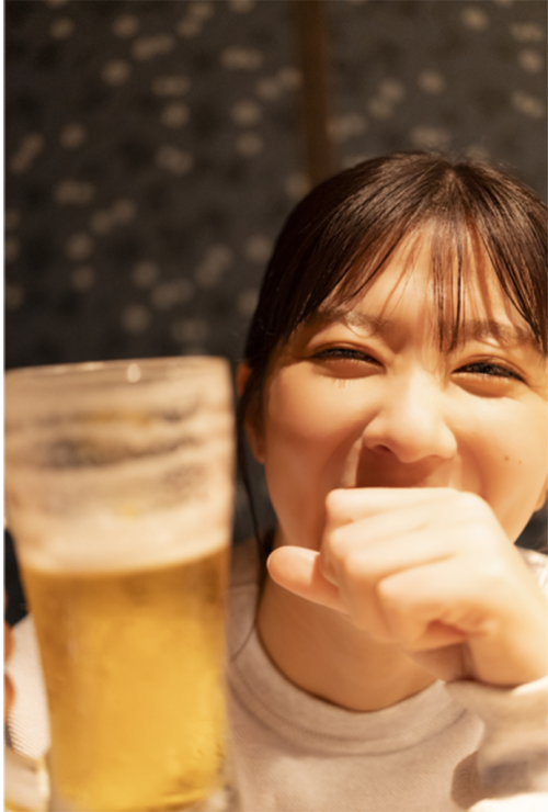元AKB48で女優の清水麻璃亜1st写真集、飾らない素顔からドキッとするような大胆な仕草まで満載！ | StartHome