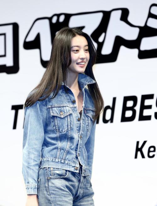 Koki,がタイトなセットアップで魅了「ジーンズはマストハブアイテム」ベストジーニスト受賞 | StartHome